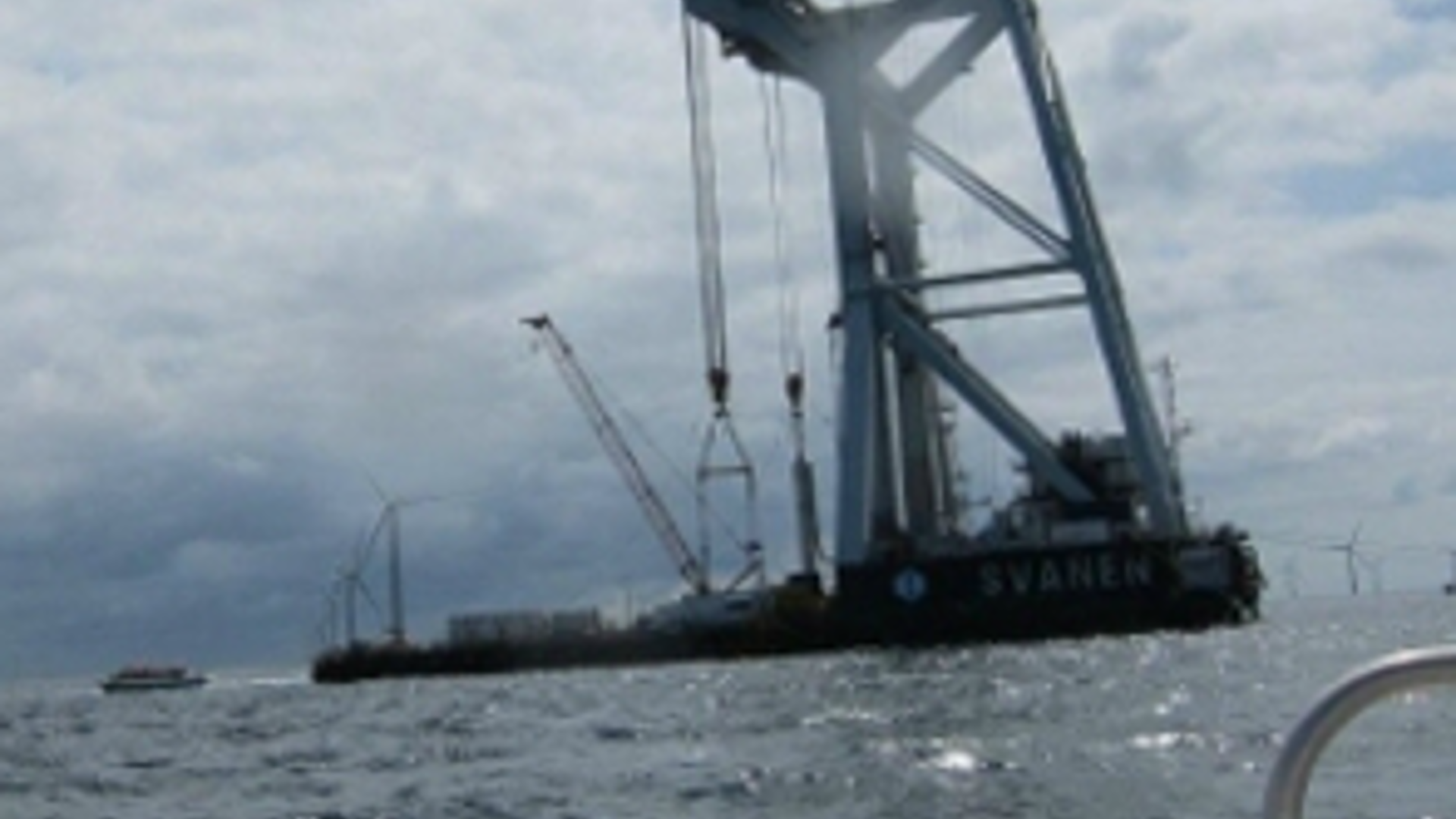 The Swan – Floating Crane | Davai Bridge & Tunnel A/S